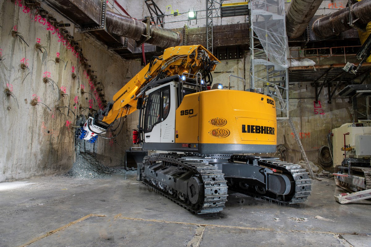 Specifiche escavatgori Liebherr R 950 Tunnel Litronic (2019 - 2025 ...