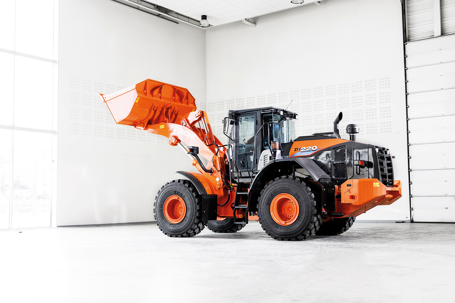 Pale gommate Hitachi ZW220-6 | Specifiche (2016 - 2021) | LECTURA Specs